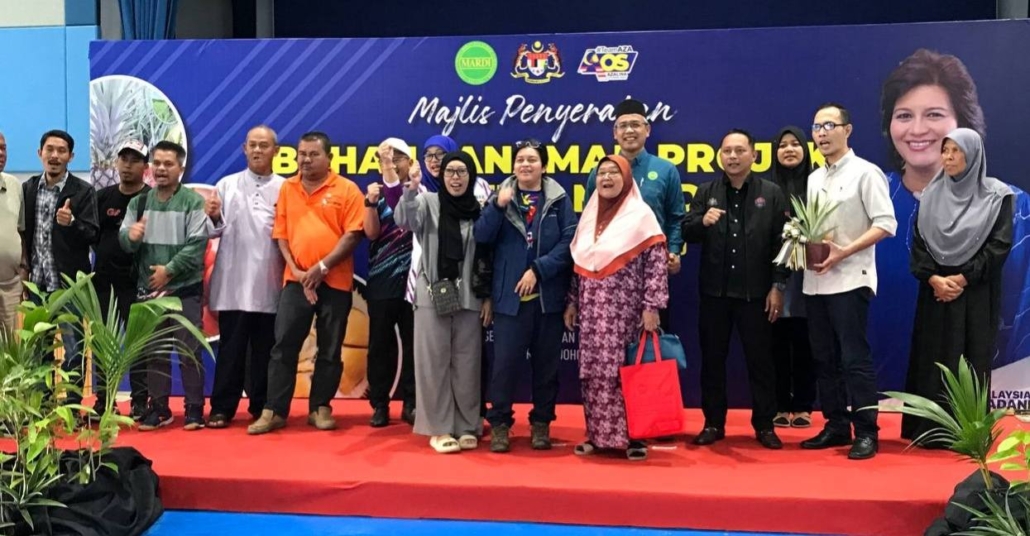 Majlis Penyerahan Bahan Tanaman Projek Perintis MARDI - MAJU JOHOR