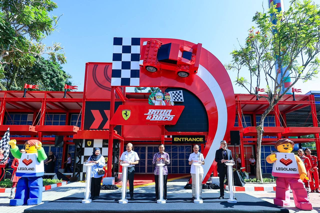 Pelancaran LEGO®️ Ferrari Build & Race Attraction di LEGOLAND Malaysia ...