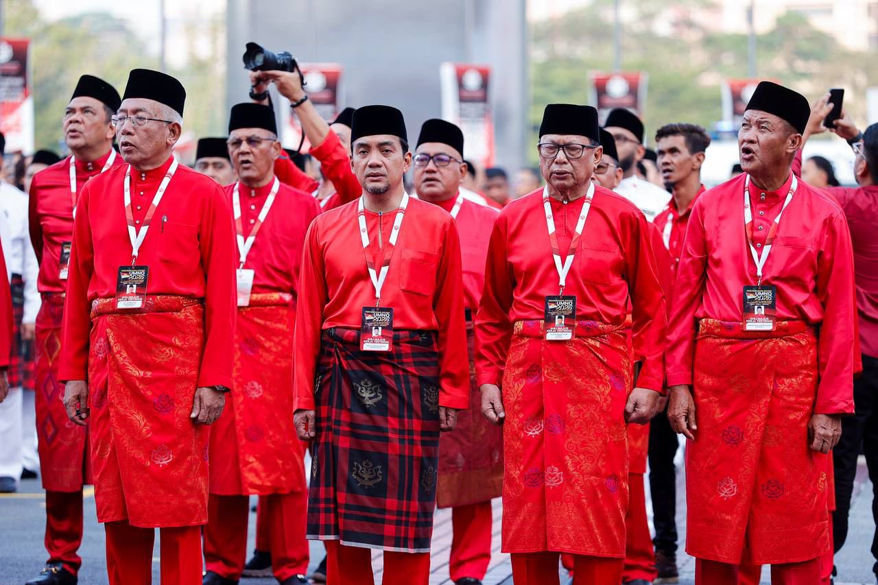 Upacara Menaikkan Bendera UMNO - MAJU JOHOR